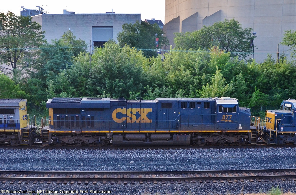 CSX 877